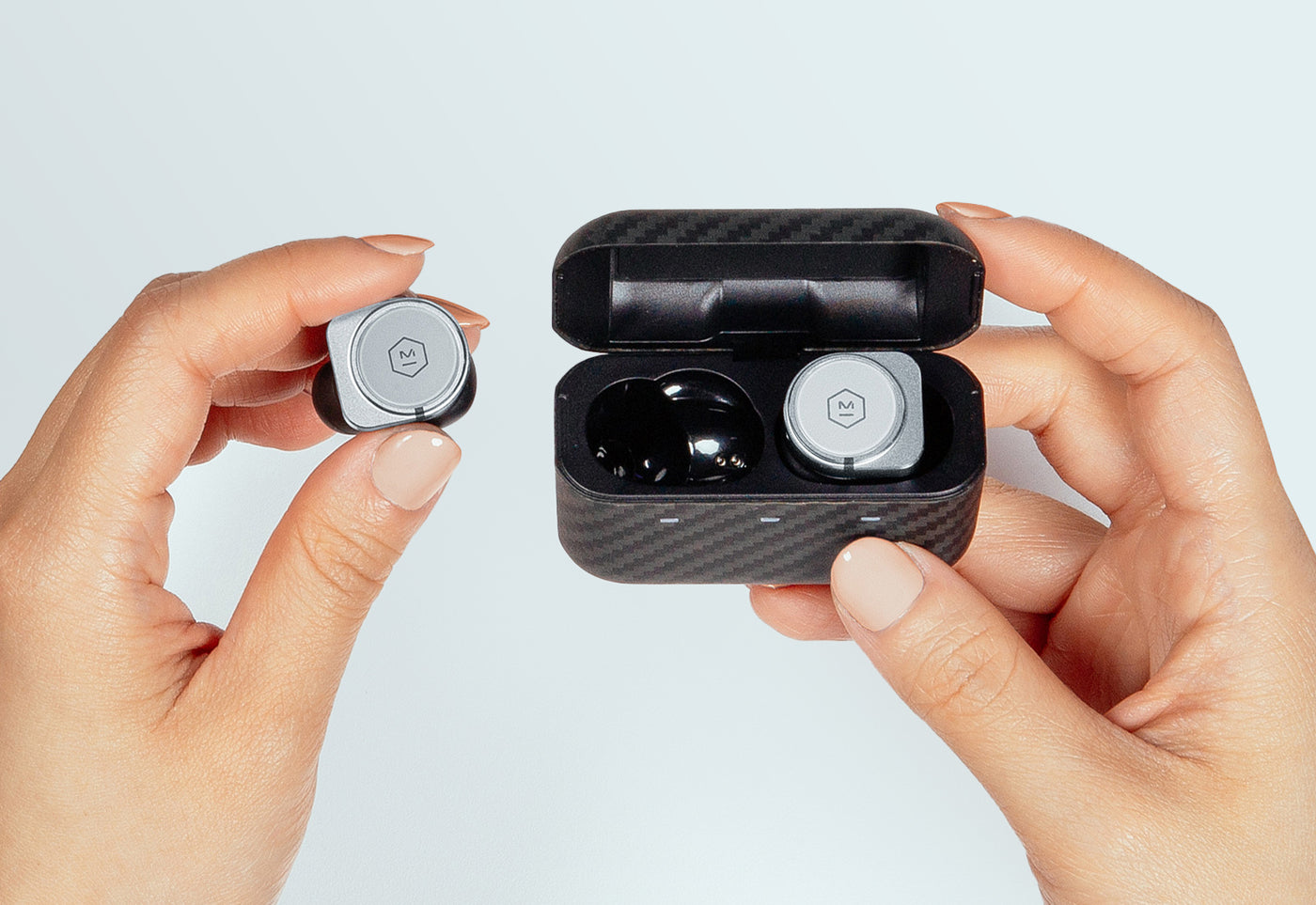 MW01 Wireless | Master & Dynamic