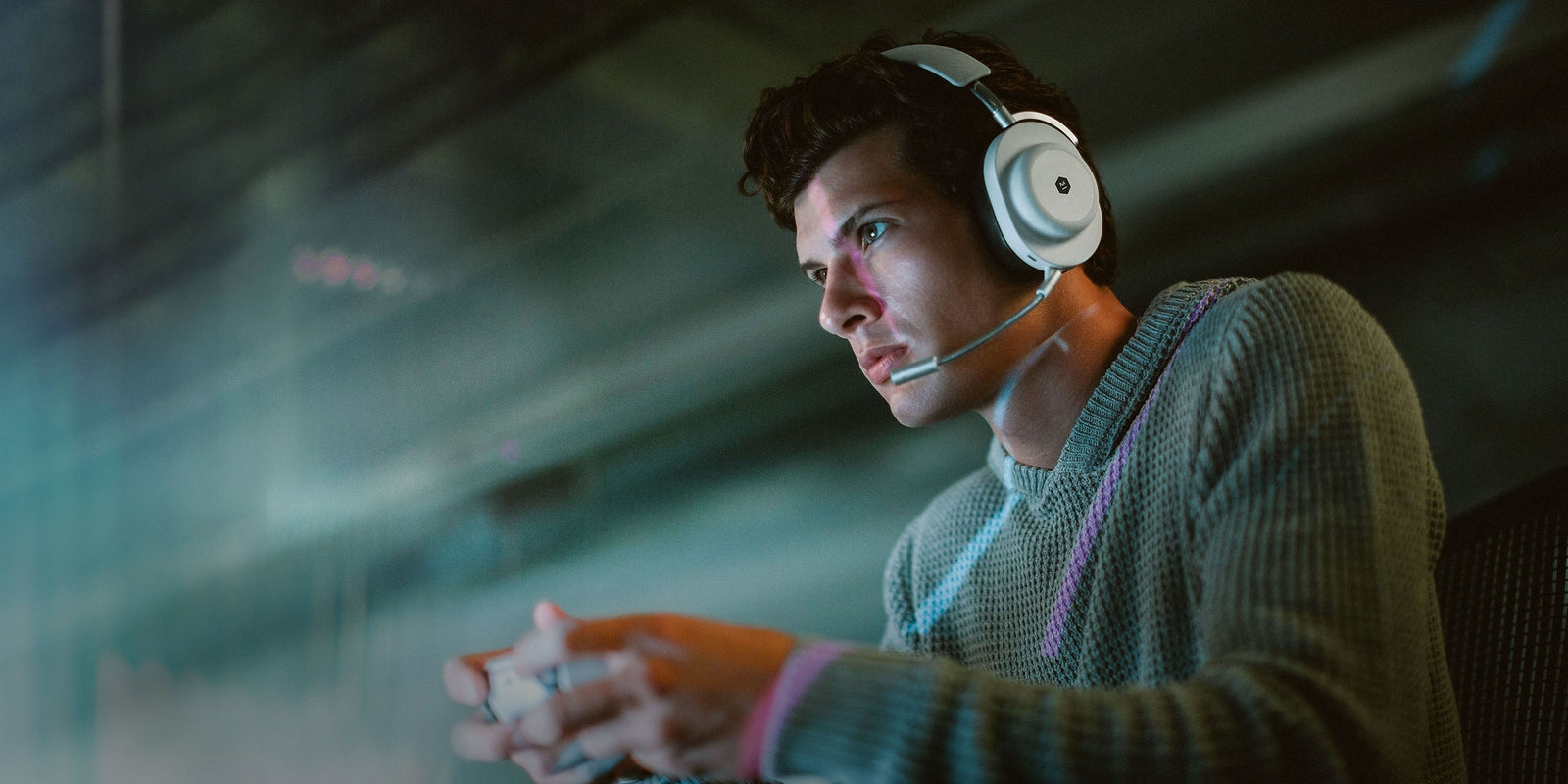 Professional Headphones & Luxury Earphones | Master & Dynamic Official